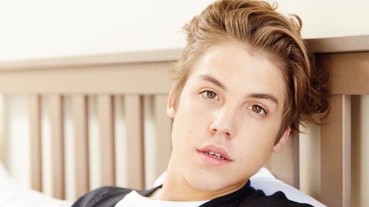 Beatrice Collet's Instagram, Twitter & Facebook on IDCrawl